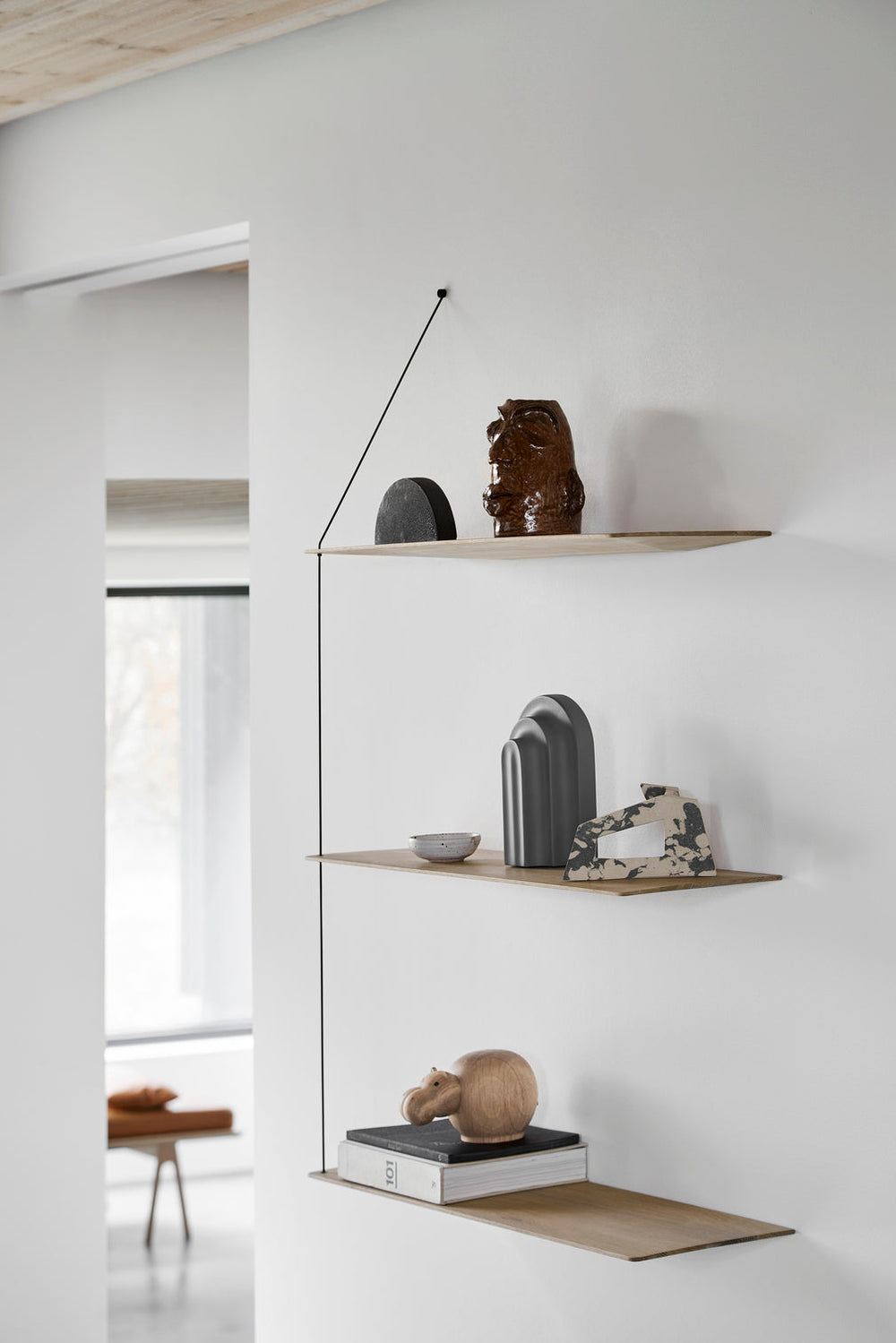Stedge shelf (80 cm) - White pigmented oak
